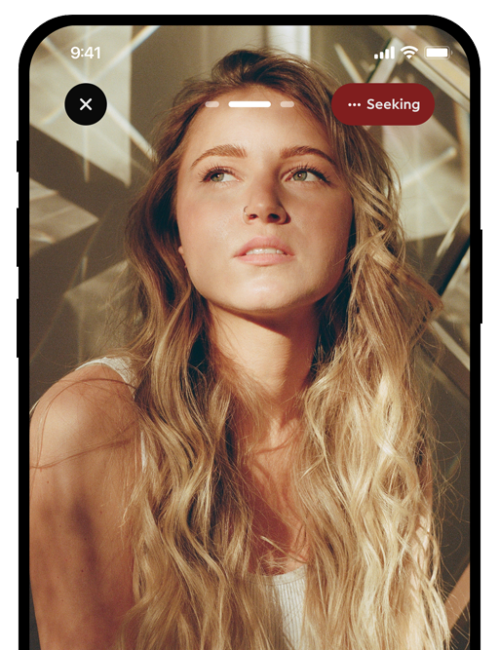 YOLO – Dating. Hookup. Threesome.